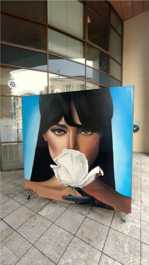 Graffiti femme portrait | Coloriz déco by Insue